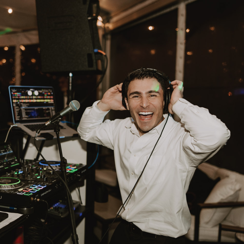 Mobile DJ Case Studies | BASSBOSS Powered Loudspeakers